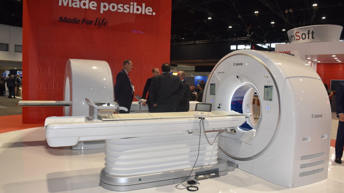 IRM et scanners toujours plus rapides et faciles d'utilisation - Docteur Imago